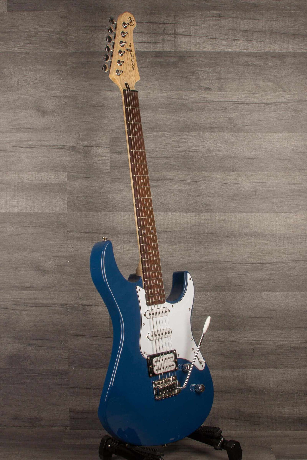 Yamaha Pacifica 112V Electric Guitar - United Blue | Musicstreet
