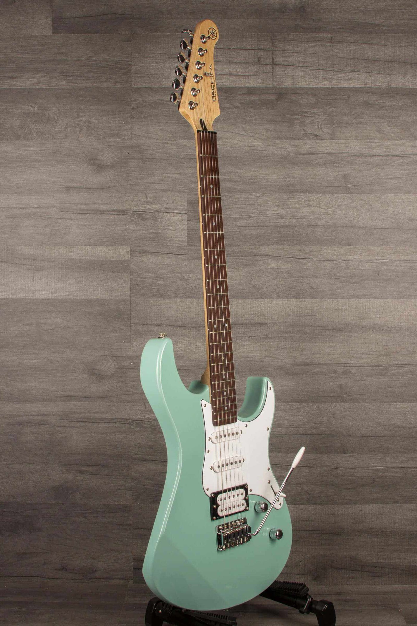 Yamaha Pacifica 112V Electric Guitar - Sonic Blue | Musicstreet guitar