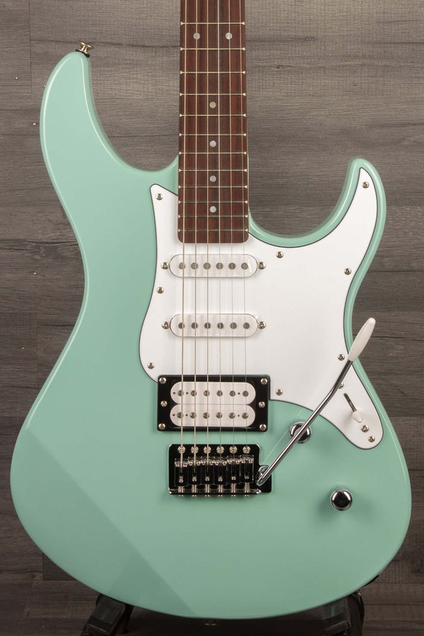 Yamaha Pacifica 112V Electric Guitar - Sonic Blue | Musicstreet guitar
